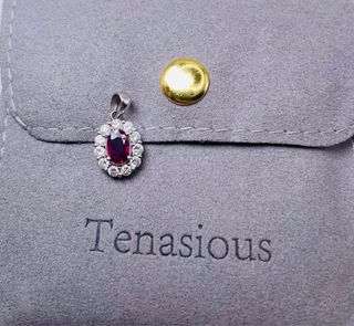 Flower Emerald and Diamond Pendant H511221558, Women's Fashion, Jewelry ...