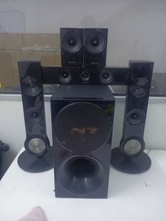 Definitive Technology BP-6B Bipolar 2-Way 5.25” Floorstanding Speakers ...