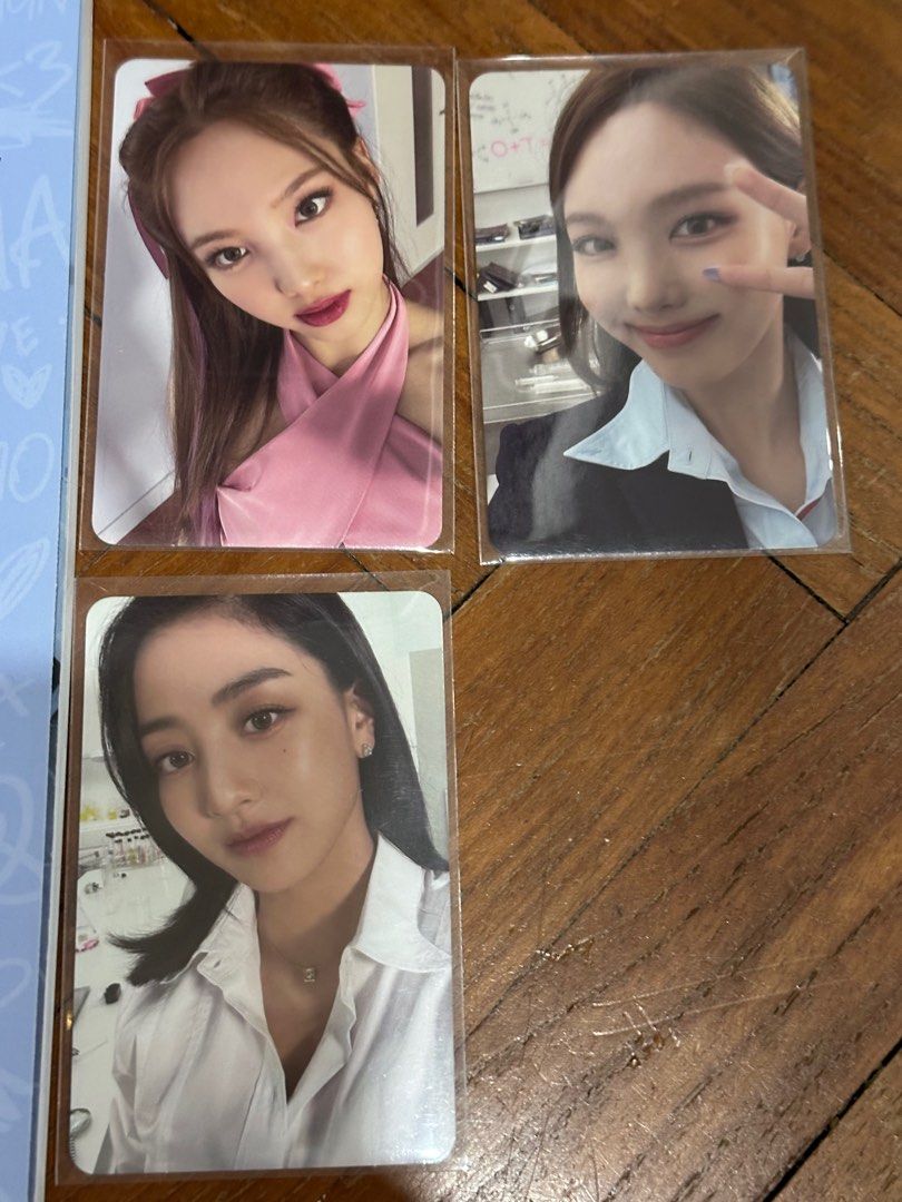 TWICE FORMULA OF LOVE BUNDLE, Hobbies & Toys, Memorabilia ...