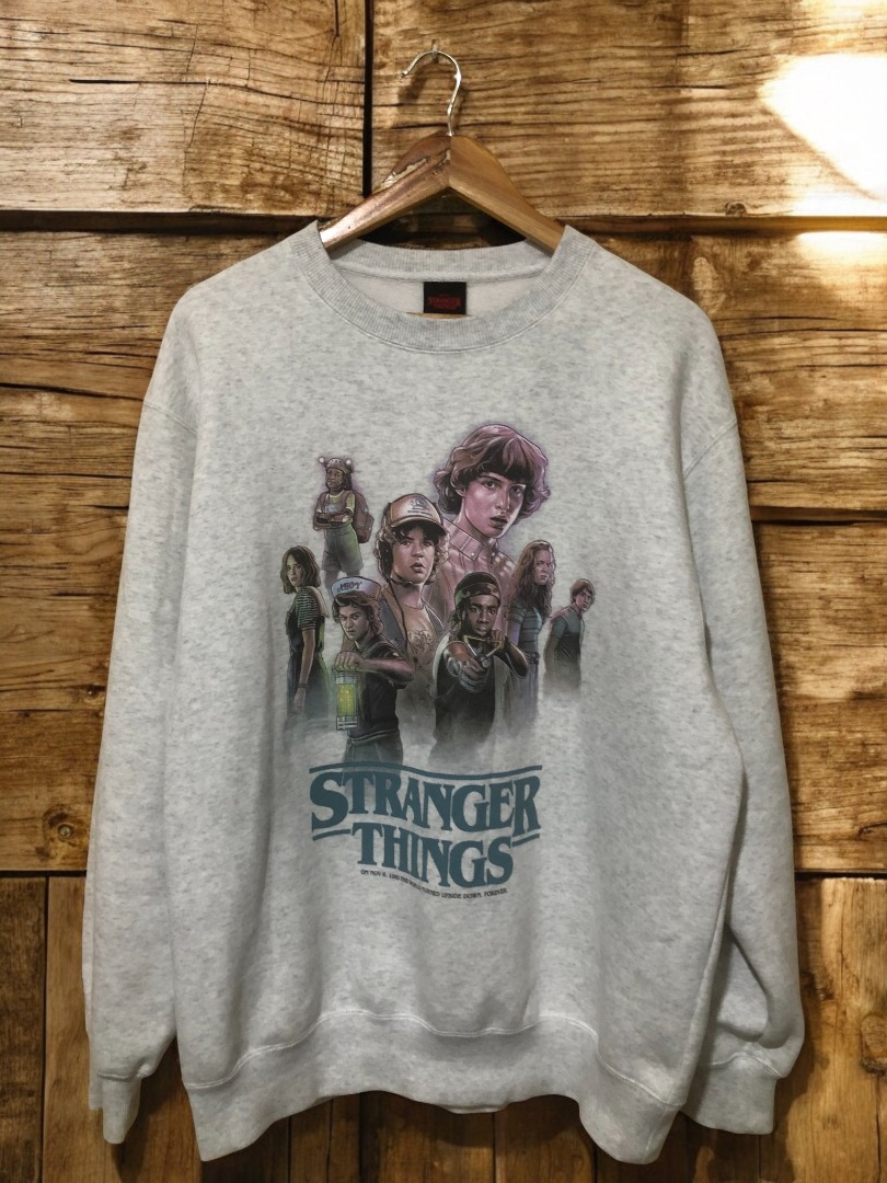 Uniqlo GU x Stranger Things Crewneck, Men's Fashion, Coats, Jackets and ...
