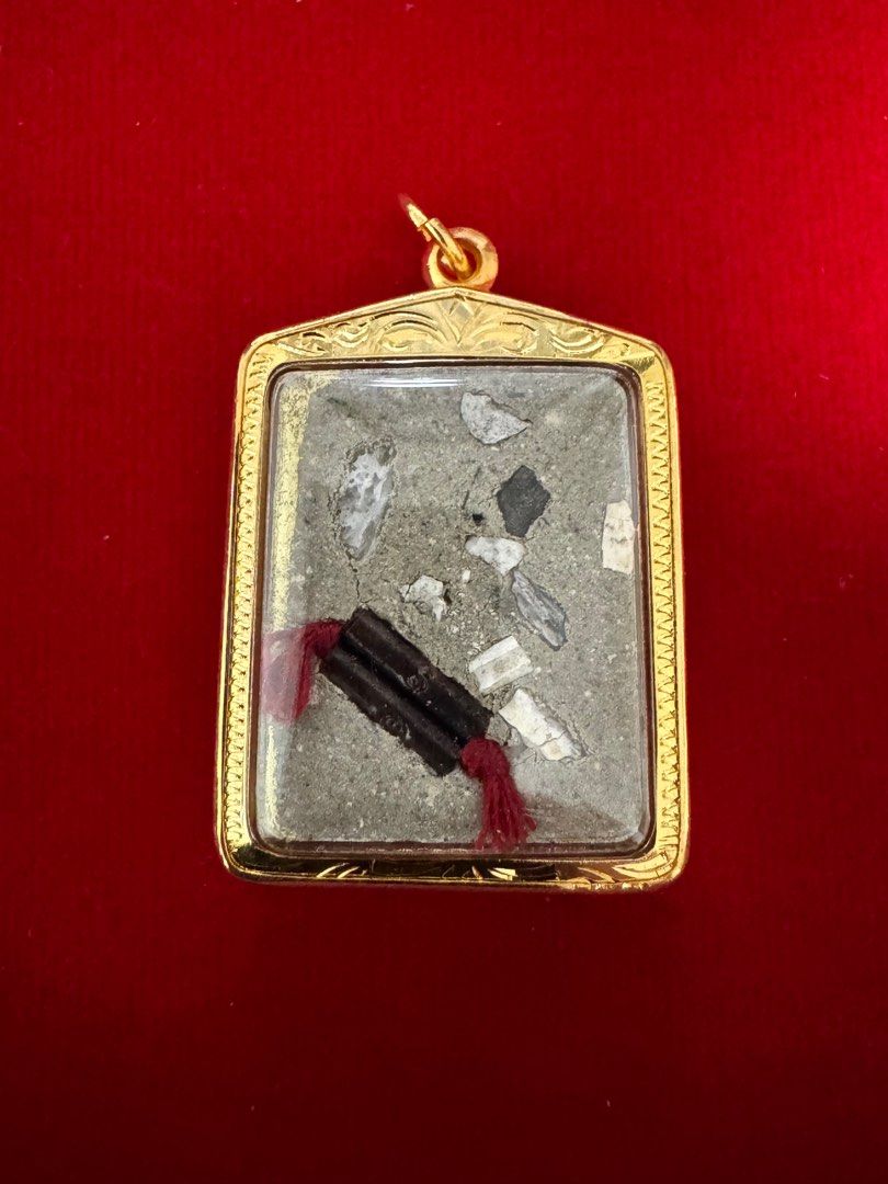 [Nett] BE2568 LP Chamnan Saoha Kadut Pitha /w Copper Takrut, Hobbies & Toys, Religious Items on ...