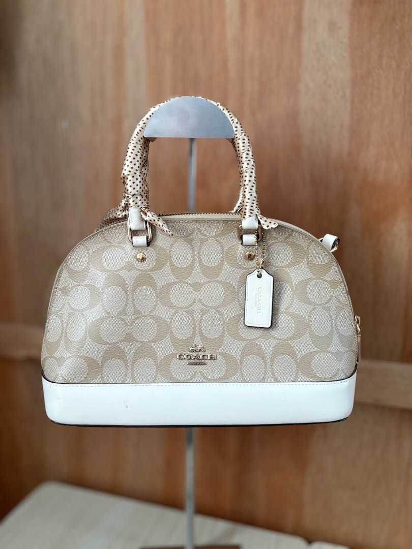Coach Alma White, Women's Fashion, Bags & Wallets, Cross-body Bags on ...