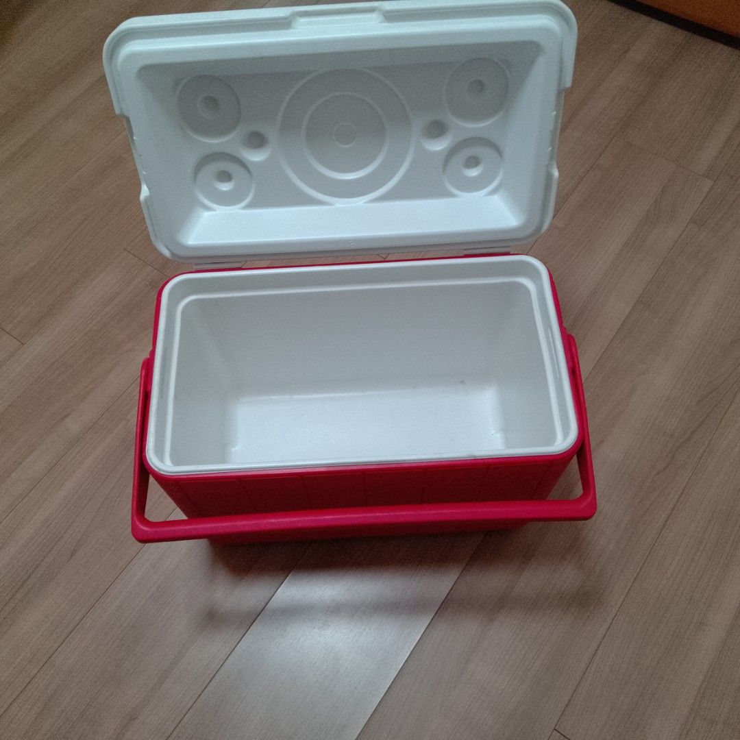 Coleman Cooler Box - Model 5277, Sports Equipment, Hiking & Camping on ...