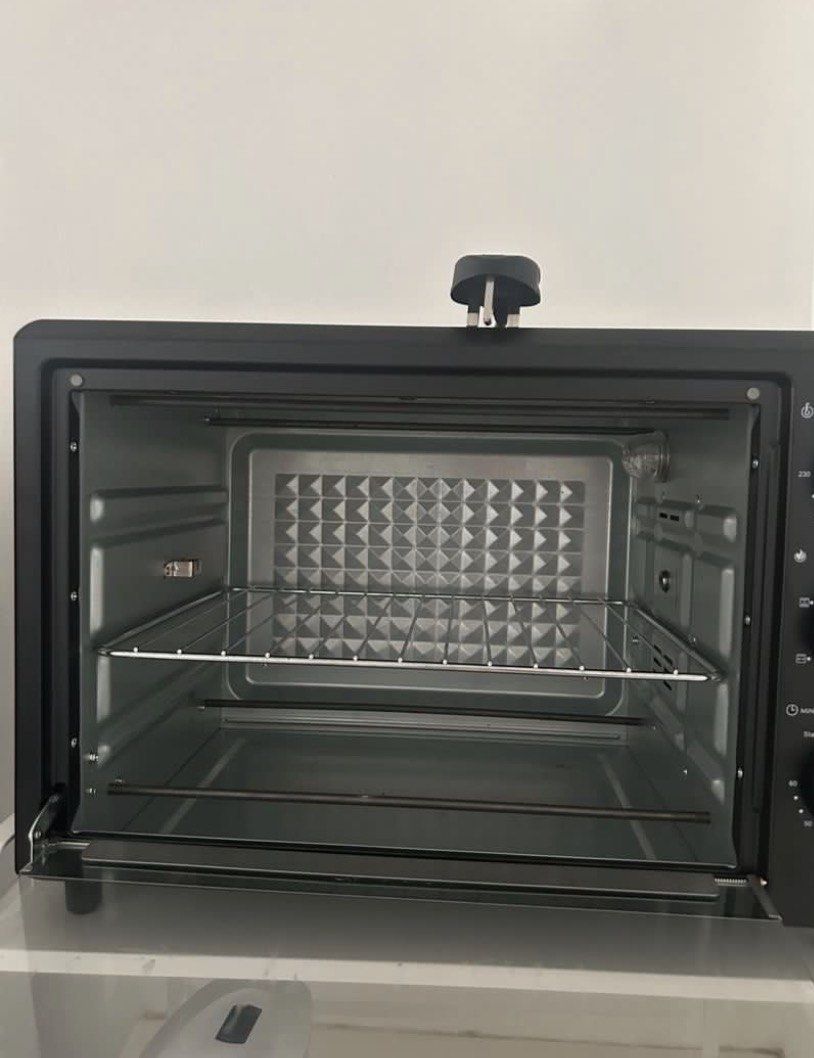 Cornell Electric Oven Moving Out Sale, TV & Home Appliances, Kitchen ...