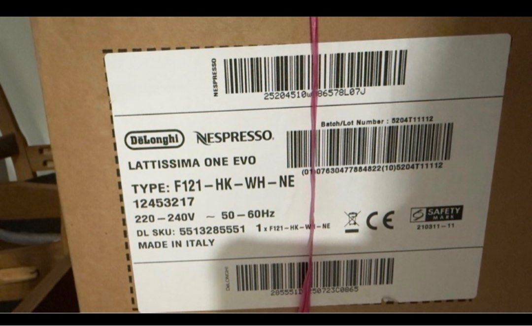 DeLonghi Nespresso Lattissima One Evo Coffee Machine, TV & Home ...