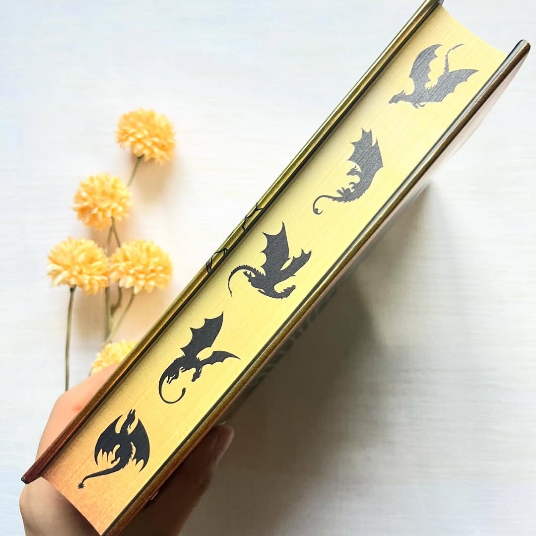 Fourth Wing (Wing and Claw Collection) by Rebecca Yarros - Hardcover ...