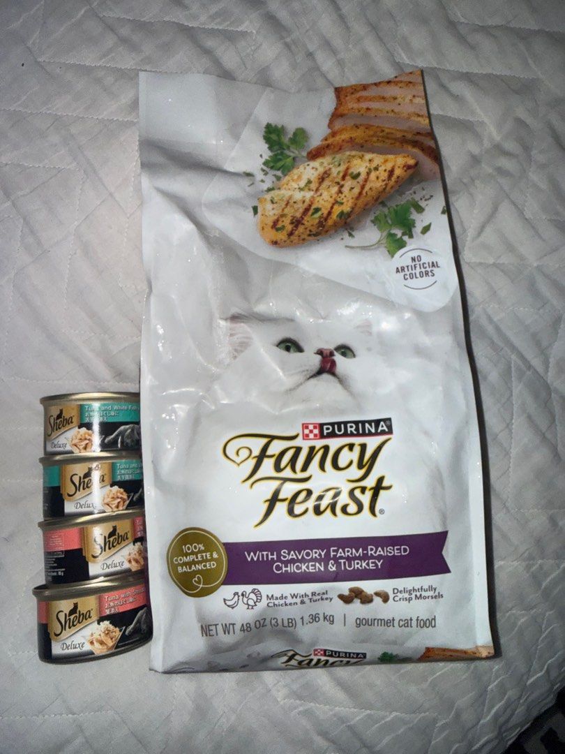 FREE GIFT 🎁 (Exp:MAY 2026)Fancy Feast kibbles chicken turkey flavour ...