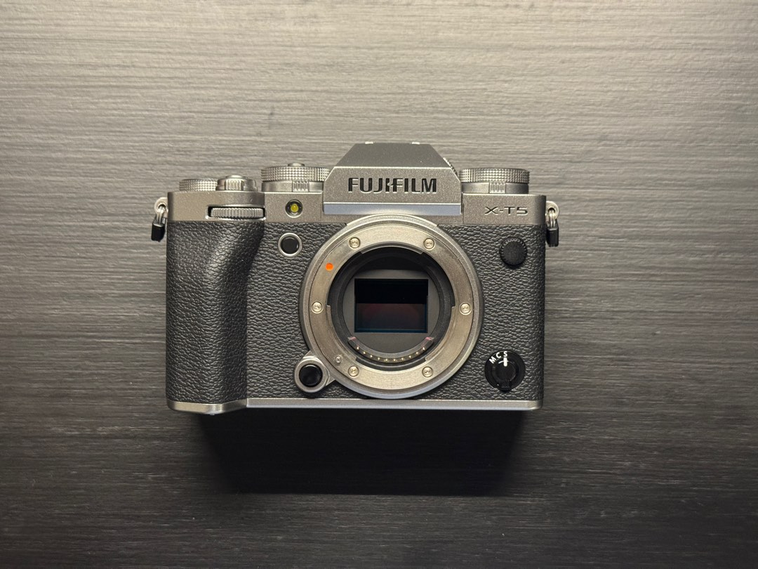 Fujifilm X-T5/XT5 Silver (Low SC 15.8k, Box Set, 3 Extra Batteries ...