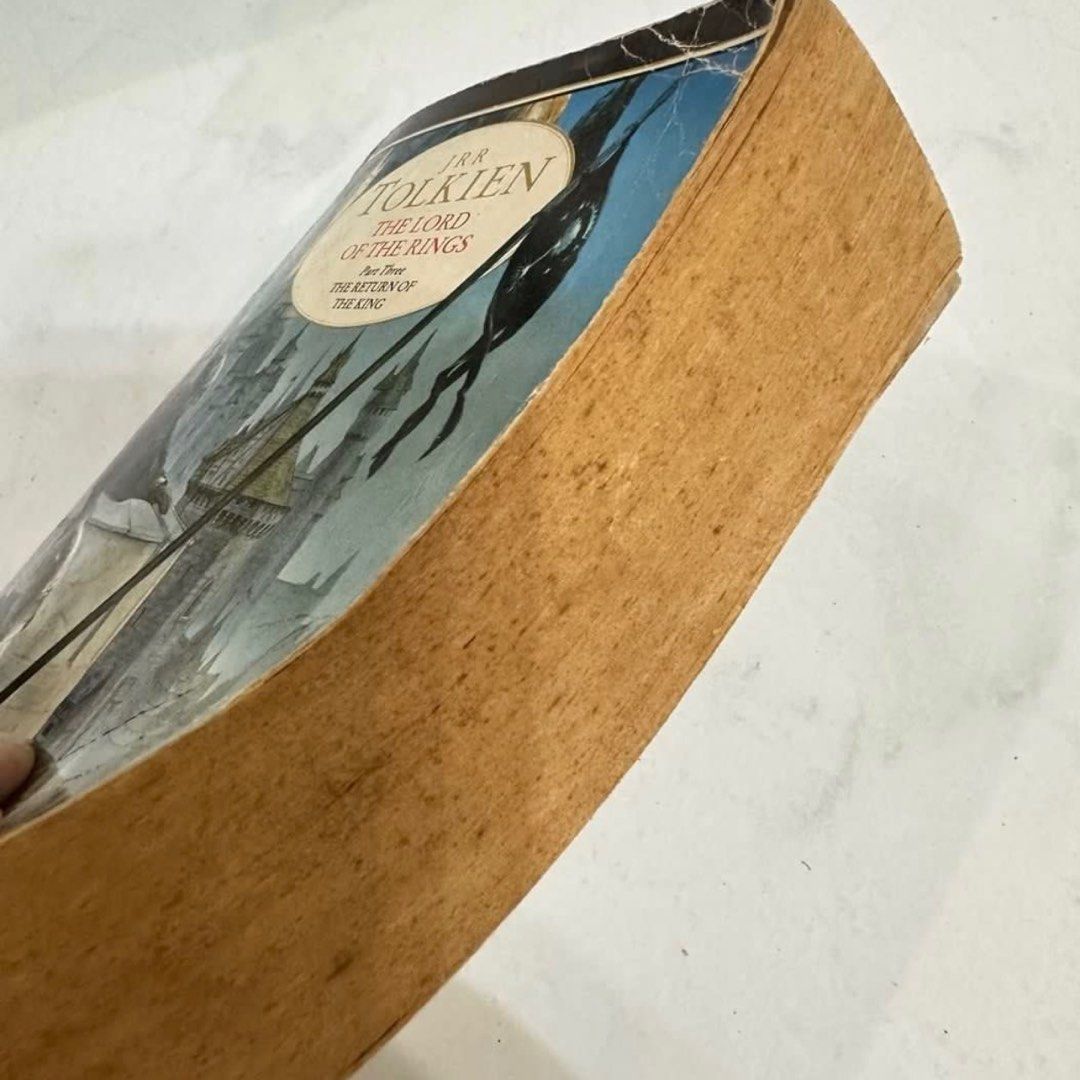 JRR Tolkien The Lords Of The Rings, Hobbies & Toys, Books & Magazines ...