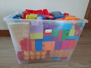 Bristle Blocks Building Set - Various Colors, Hobbies & Toys, Toys ...