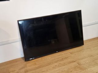 Faulty Spoilt 55″ Akira Smart TV - Good for Accessories/Parts, TV ...