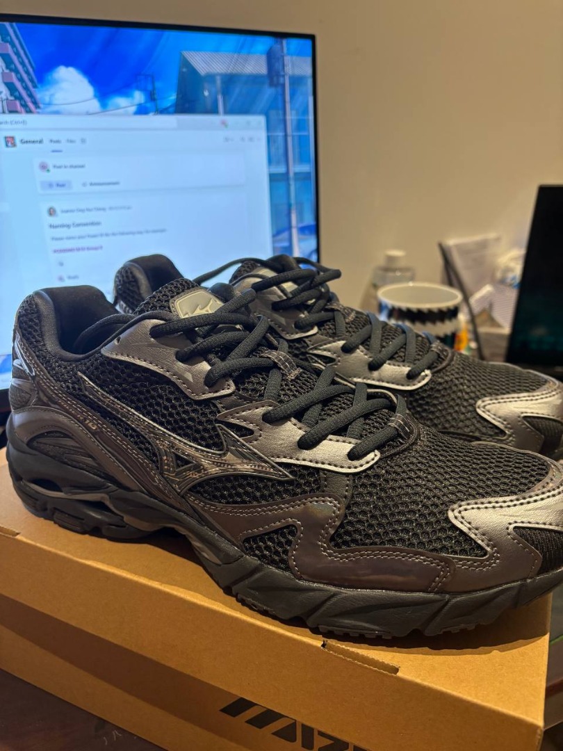 Mizuno Wave Rider 10 - Black, Men's Fashion, Footwear, Sneakers on ...