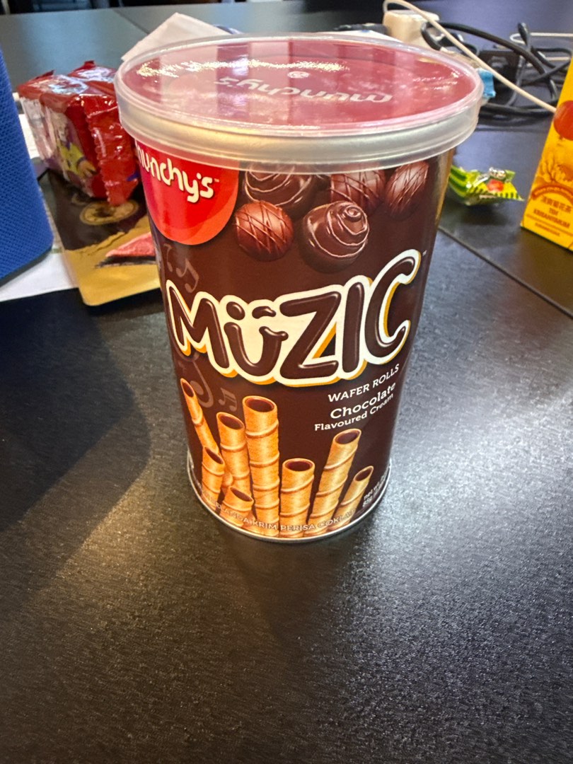 Munchy's Muzic Wafer Rolls Chocolate Flavoured Cream#SellMate, Hobbies ...
