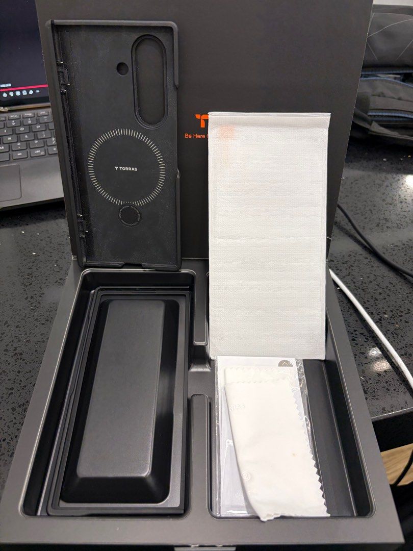 Samsung Fold 7 Torras Q3 Spin Case, Mobile Phones & Gadgets, Other ...