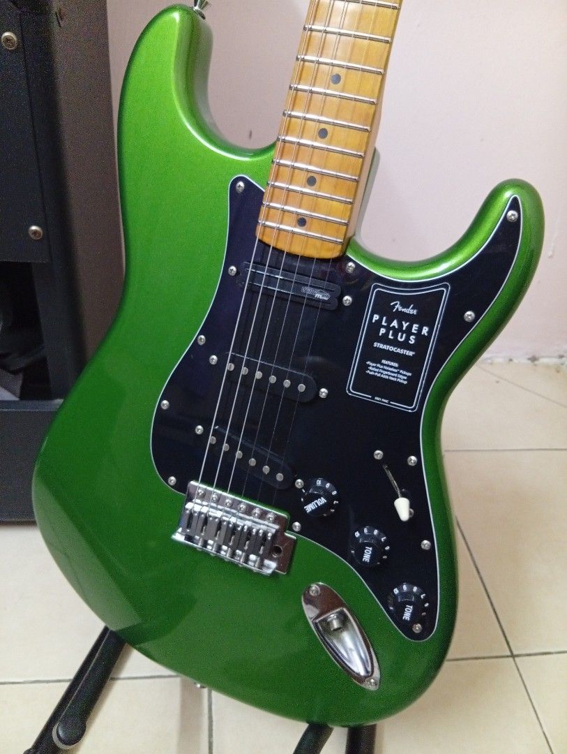 Squier Fender Stratocaster Electric Guitar, Hobbies & Toys, Music ...