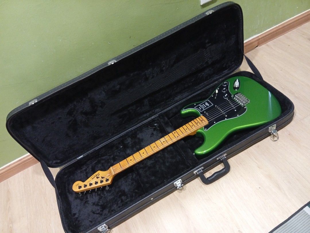 Squier Fender Stratocaster Electric Guitar, Hobbies & Toys, Music ...