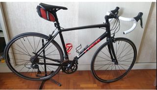 Trek Domane 5.2+ indoor trainer + hard-case, Sports Equipment, Bicycles ...
