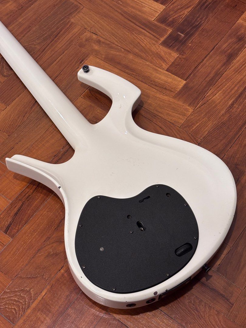 1994 Parker Fly Deluxe Electric Guitar White, Hobbies & Toys, Musical ...