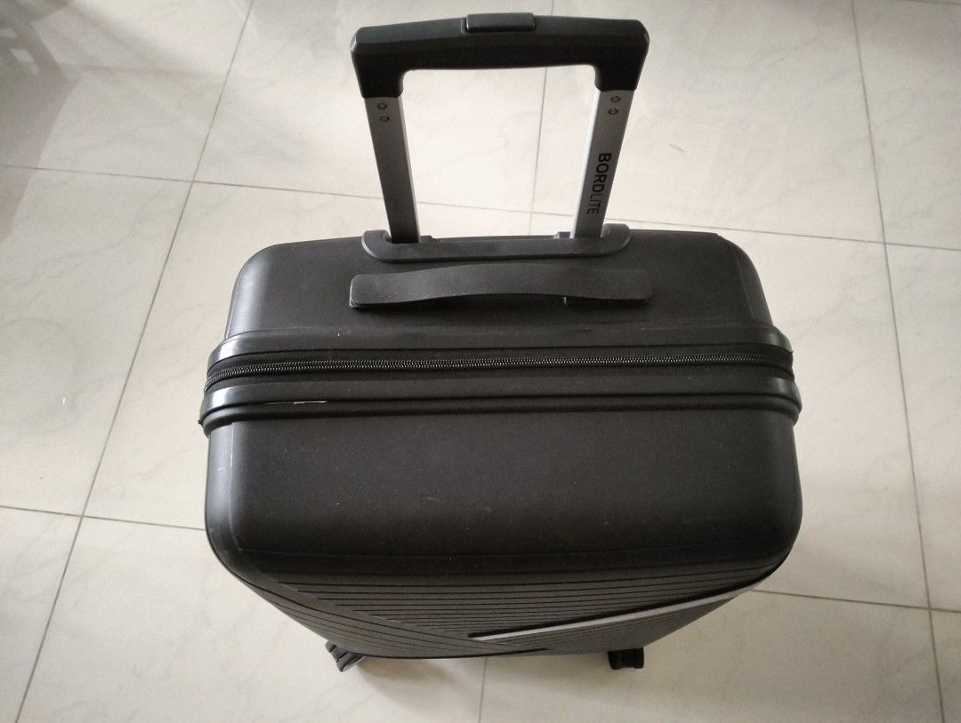 24" Bon Air Spinner Suitcase, Hobbies & Toys, Travel, Luggage on Carousell