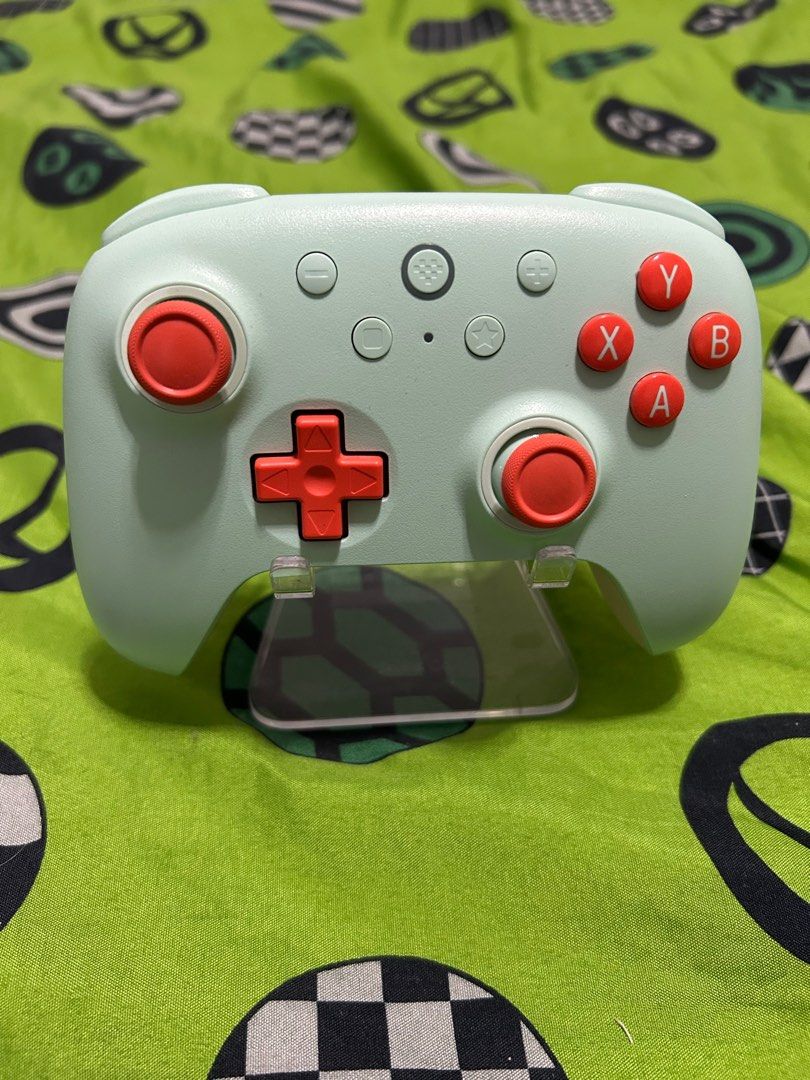 8bitdo wireless controller with Skull & Co. stand, Video Gaming, Gaming ...