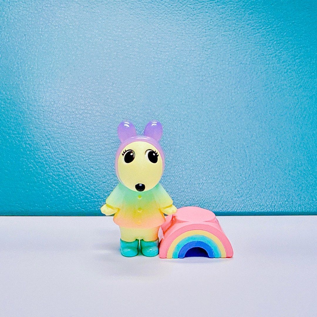 💥清倉特價🌈下雨天 隱藏 彩虹 Robby😘 🐦‍🔥$680（最後特價） 👶🏻Sonny Angel 🐋 Mini Figure 小雨衣 💛 ...