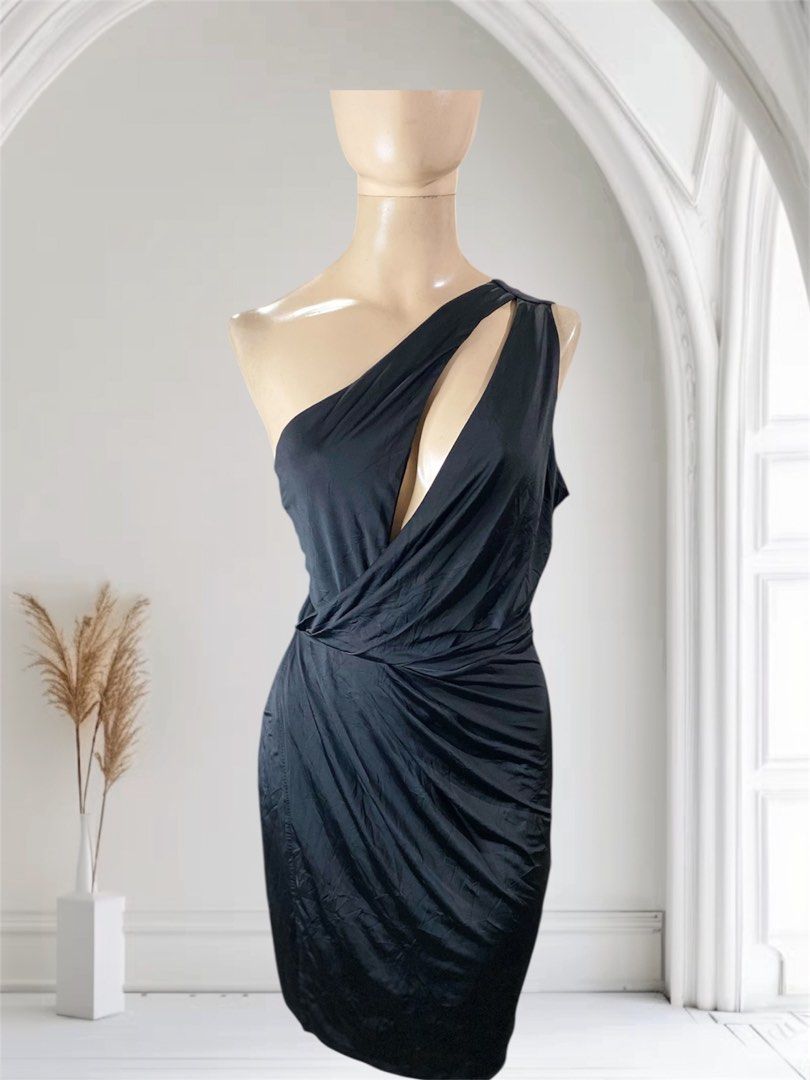 🌸 FOREVER 21 One Sided Cut Out Bodycon Dress 🌸, Women's Fashion ...