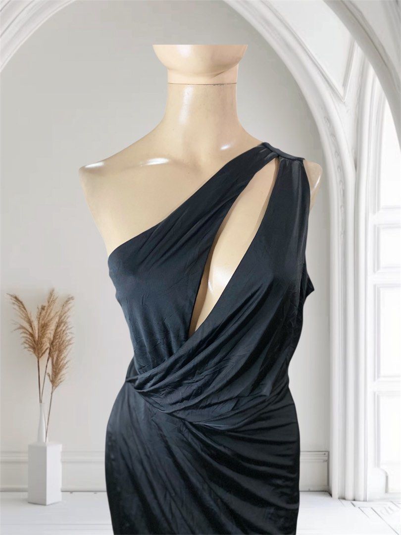 🌸 FOREVER 21 One Sided Cut Out Bodycon Dress 🌸, Women's Fashion ...