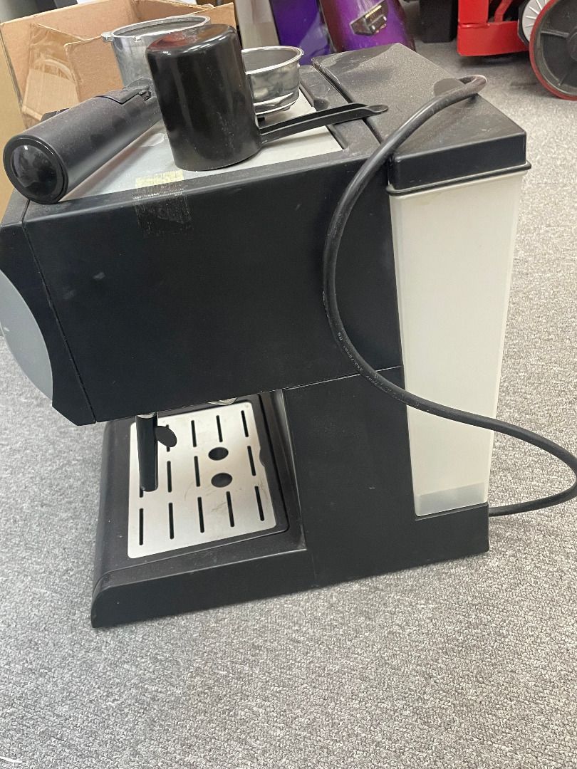 Donlim 半全自動咖啡機 DL-KF6001, 家庭電器, 其他家庭電器 - Carousell