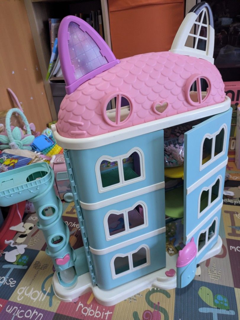 Gabby's Dollhouse dollhouse, Hobbies & Toys, Toys & Games on Carousell