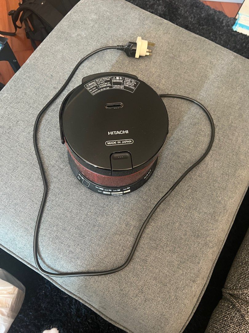 Hitachi Rice Cooker ($4000>$1000) Red/Black, 家庭電器, 廚房電器, 鍋具 - Carousell