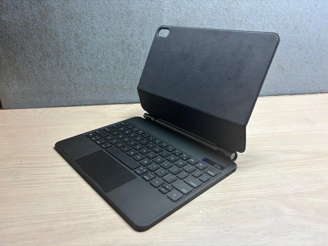 Ipad A16 (Gen 11) and Ipad (Gen 10) keyboard casing, Mobile Phones ...