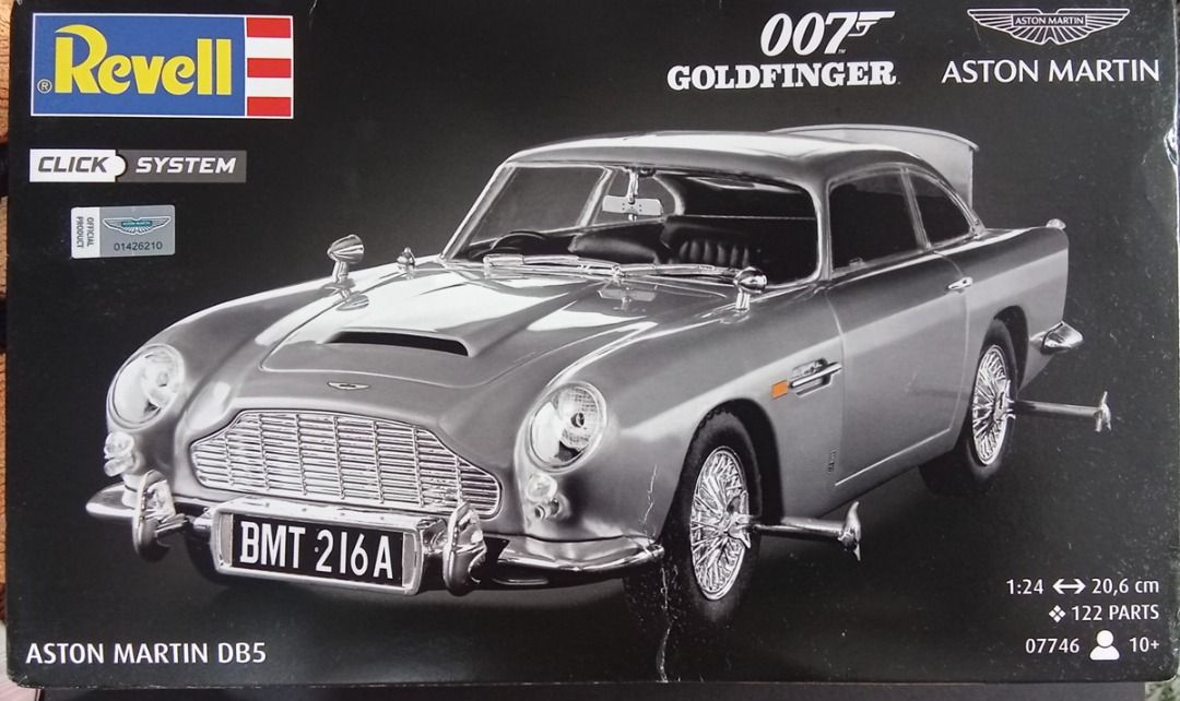 James Bond 007 Aston Martin DB5 Model Kit (Scale 1:24 Revell), Hobbies ...