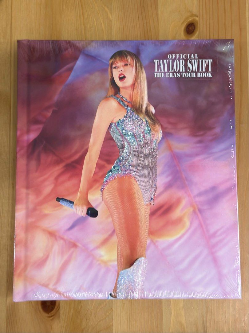 Official Taylor Swift The Eras Tour Book, Hobbies & Toys, Memorabilia ...