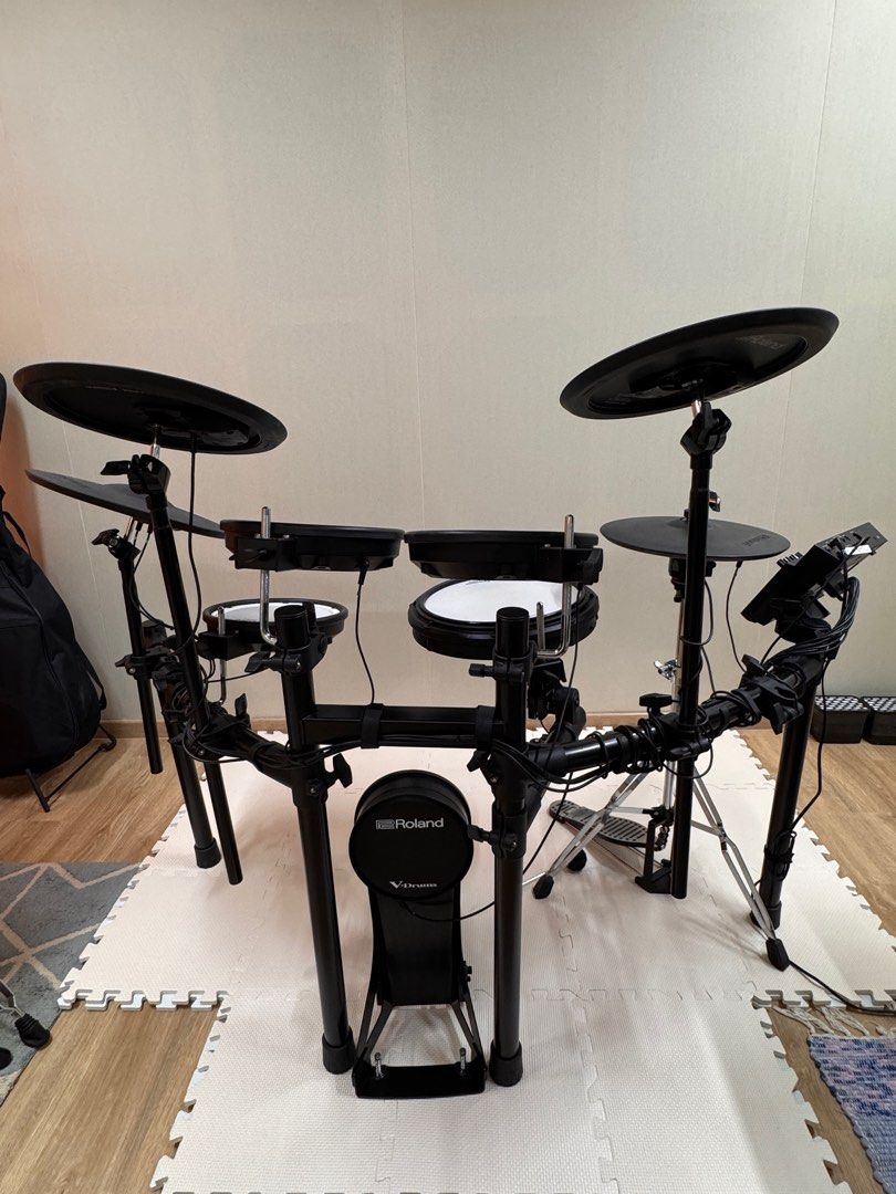 Roland TD-17KVX Electronic Drum Kit + PDP HH700 Hi-Hat + PDP SP300 Bass ...