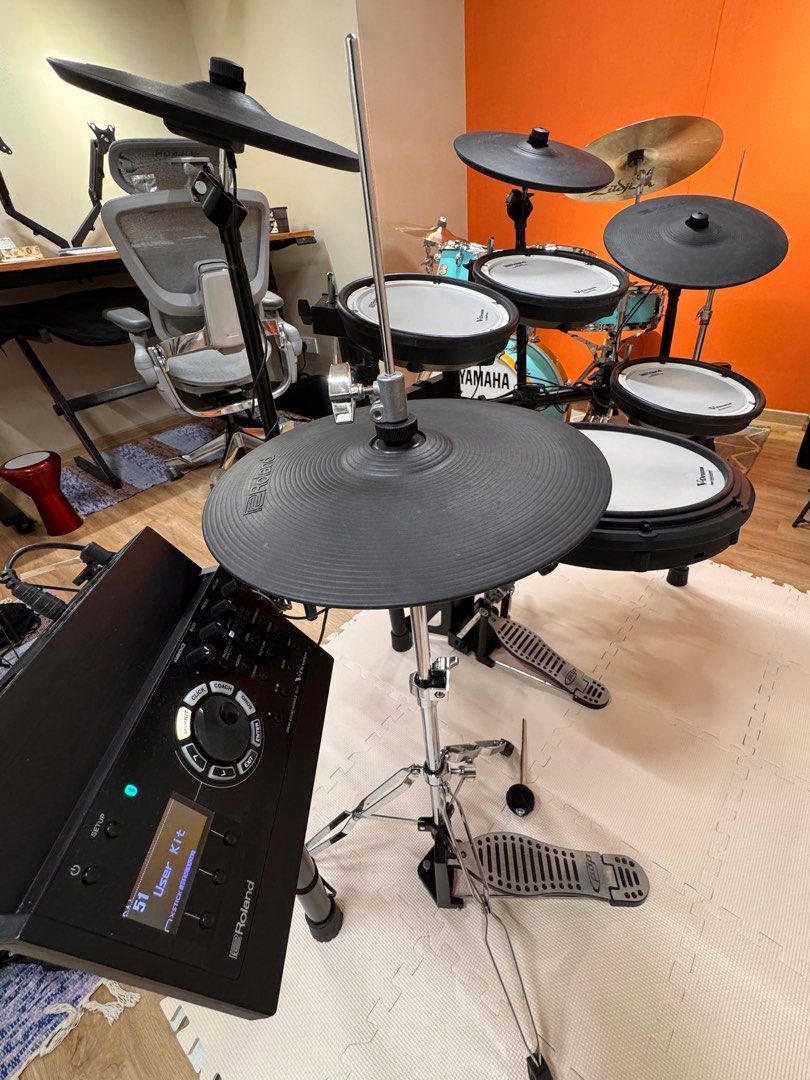 Roland TD-17KVX Electronic Drum Kit + PDP HH700 Hi-Hat + PDP SP300 Bass ...