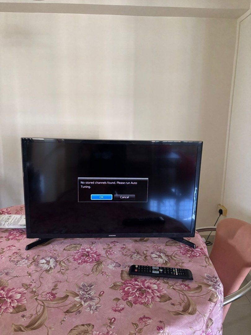 Samsung 32" LED TV - Model UA32J4303AK, TV & Home Appliances, TV ...