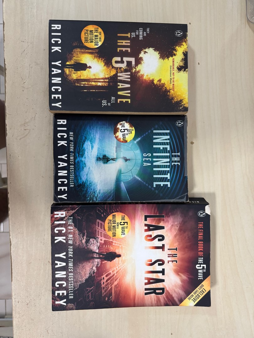 The 5th Wave Series by Rick Yancey, Hobbies & Toys, Books & Magazines ...