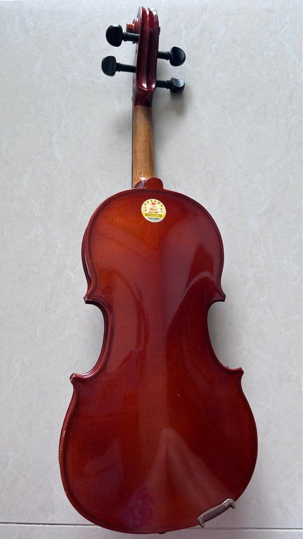 1/2 Violin with Case, Hobbies & Toys, Musical Instruments on Carousell