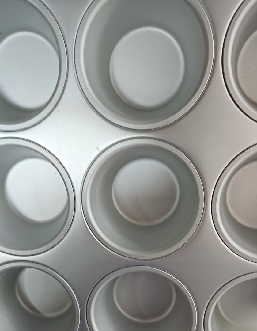 12-Cup Muffin Pan, Furniture & Home Living, Kitchenware & Tableware ...