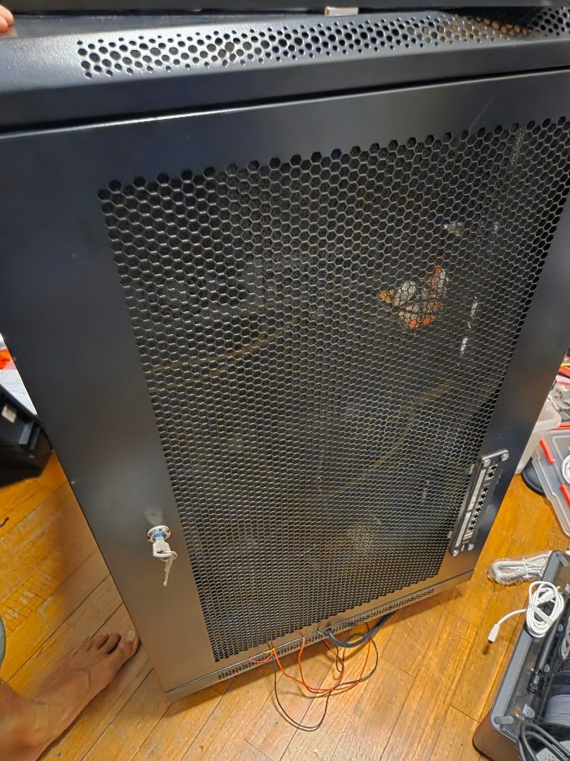 18U server rack on wheels, Computers & Tech, Parts & Accessories, Other ...