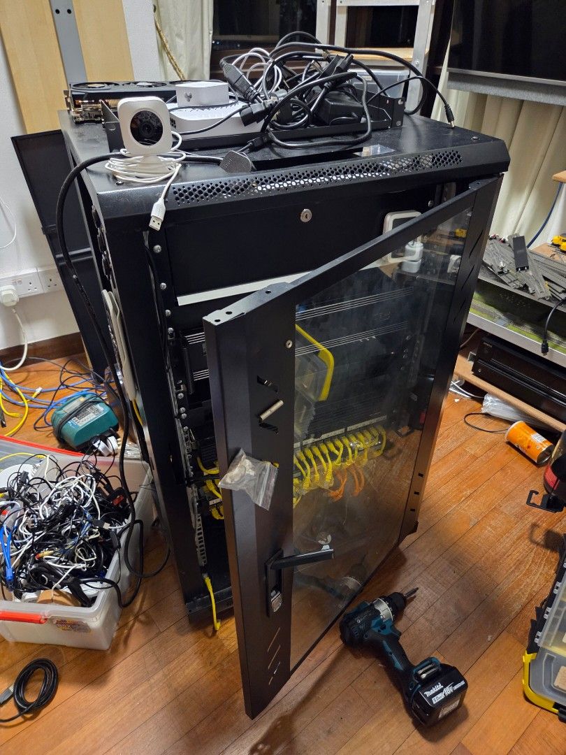 18U server rack on wheels, Computers & Tech, Parts & Accessories, Other ...