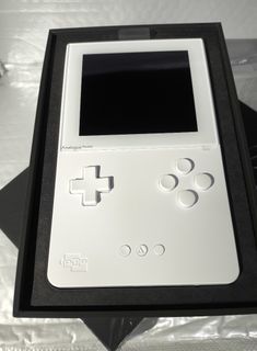 Retroid Pocket Flip 2 SD865, Video Gaming, Video Game Consoles, Others ...