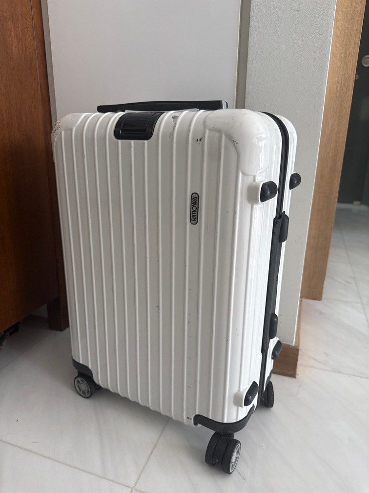 authentic Rimowa Essential Lite Cabin S White Suitcase, Hobbies & Toys ...