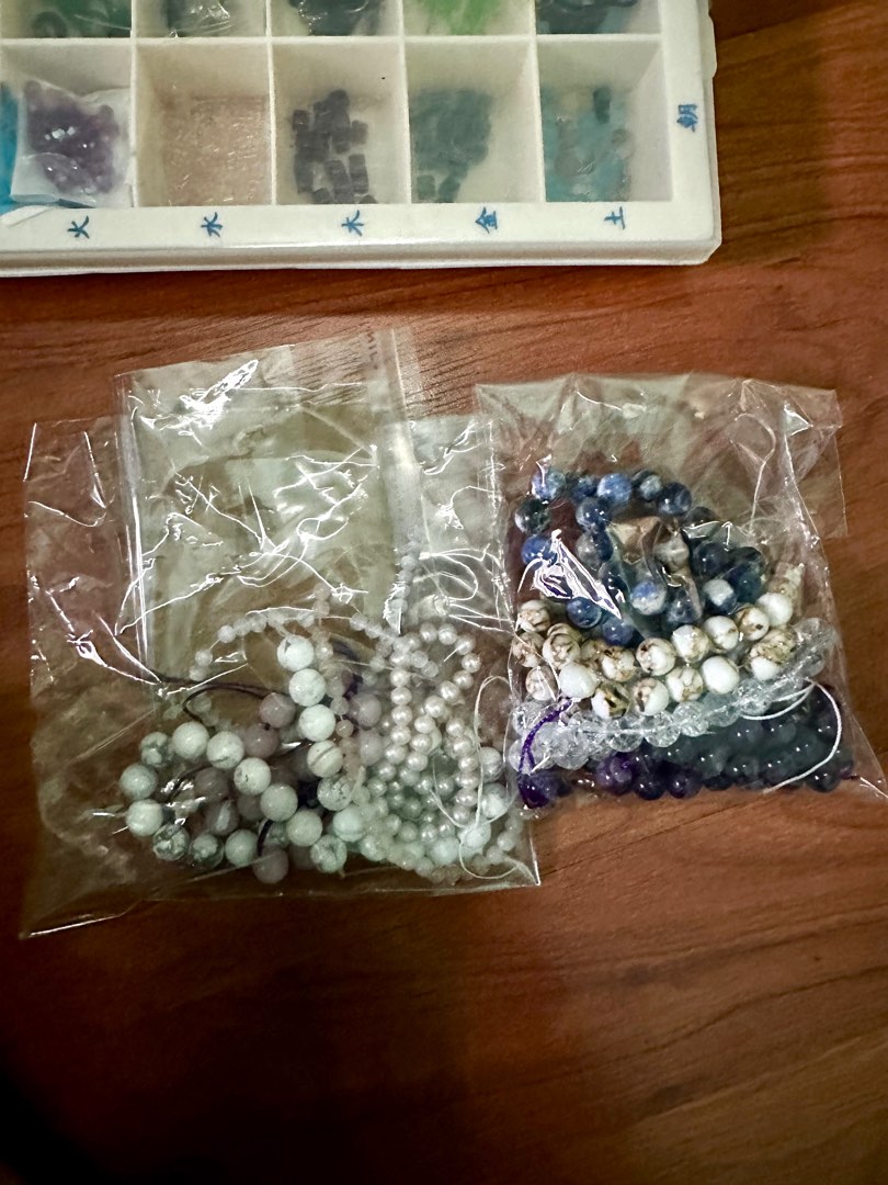 Beads, strings, wires (jewellery materials), Hobbies & Toys, Stationery ...