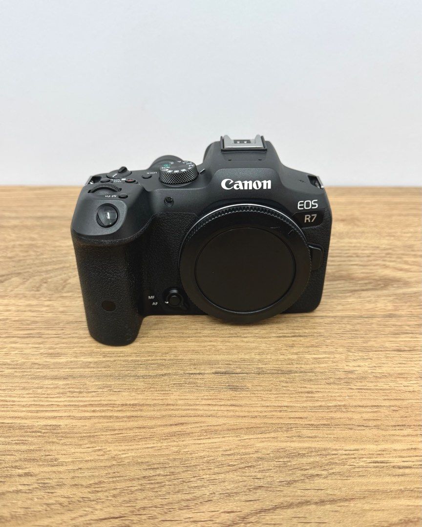 CANON EOS R7 BODY (SC 16K ONLY) 98% NEW, Photography, Cameras on Carousell