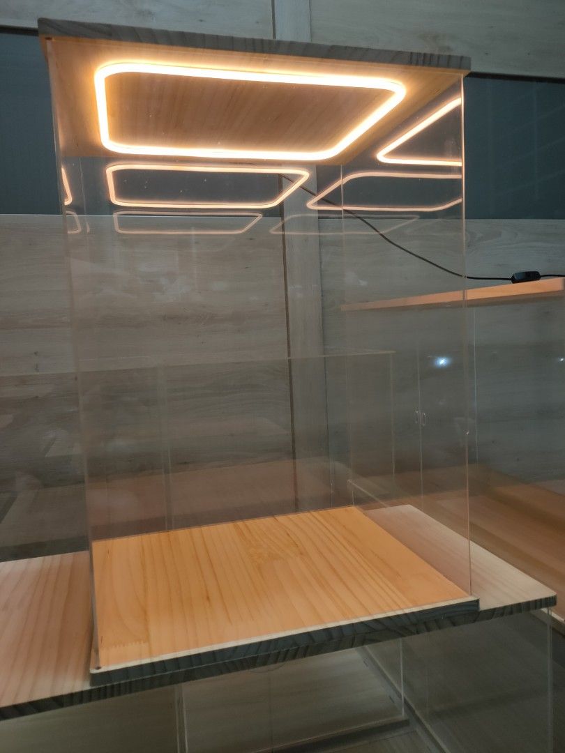 35cm x 30cm x 50cm Display Case Light Control For Hot Toy Figure Statue ...