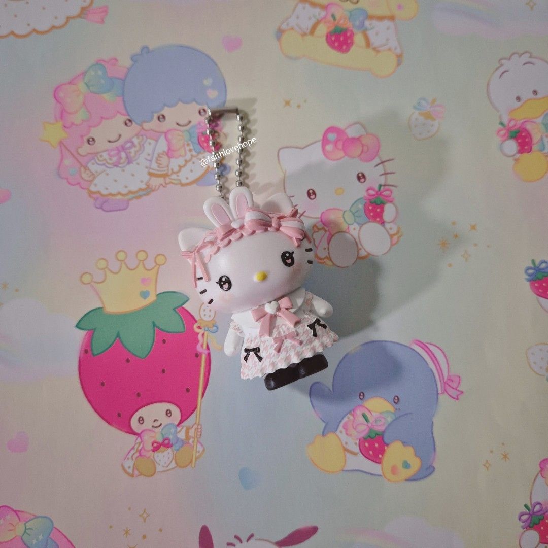 ♡Hello Kitty Keyring/Keychain Charm, Hobbies & Toys, Memorabilia ...