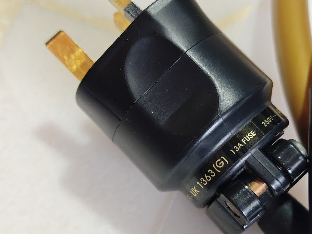 IsoTek EVO3 Elite 2m Power Cable furutech 1363(G) UK PLUG, Audio, Other ...