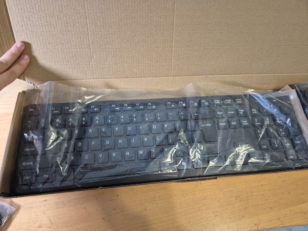 New Wireless Keyboard and Mouse Set, Computers & Tech, Parts ...