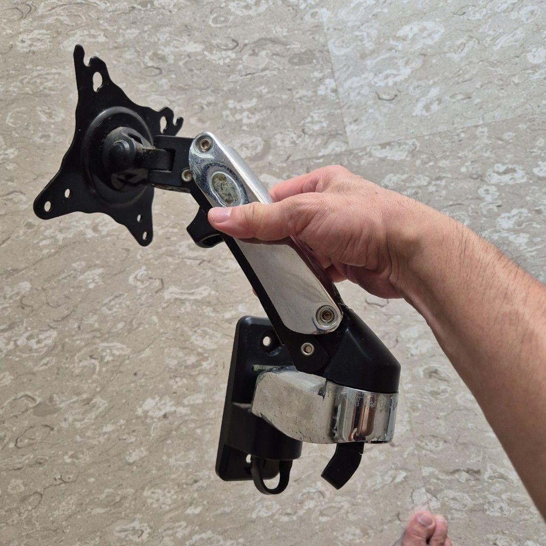 North Bayou NB F150 strut hydraulic monitor arm, Computers & Tech ...